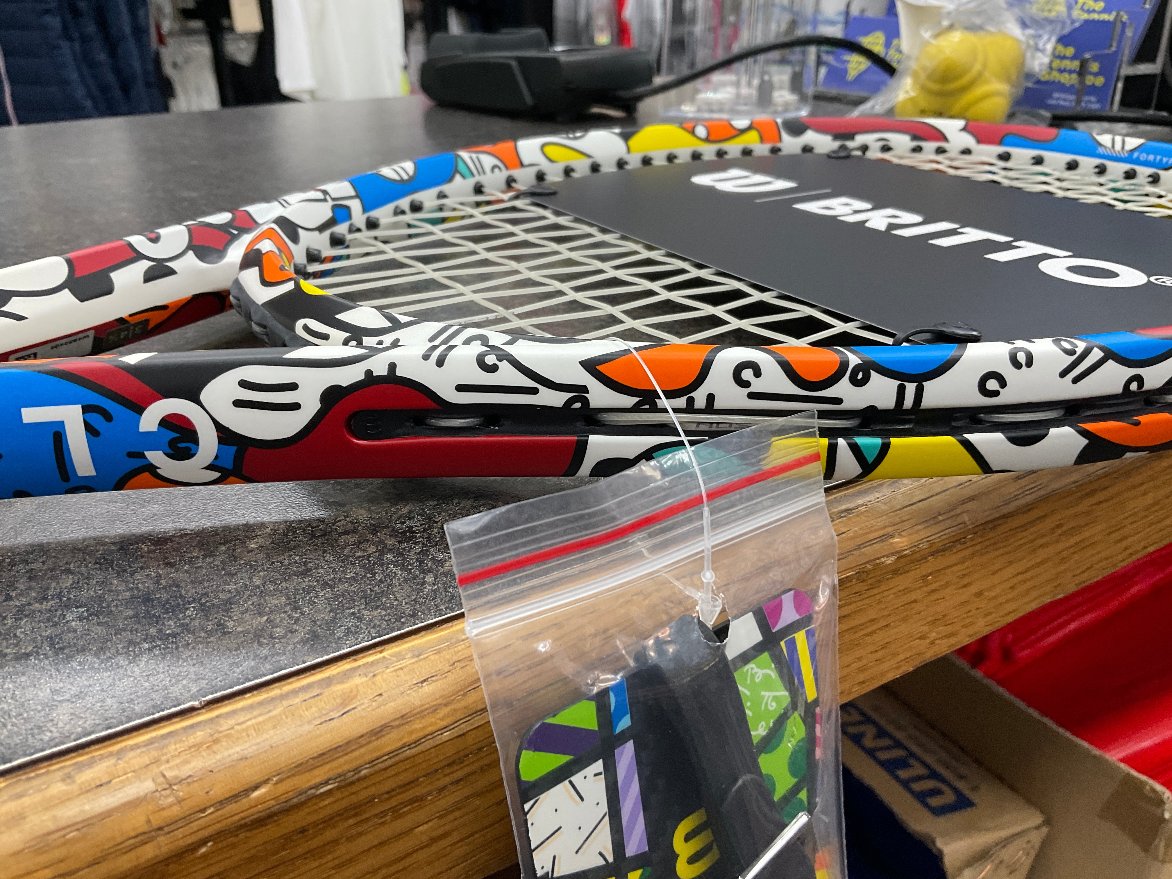 Wilson BRITTON v.2 Clash 100 – TheTennisShoppe